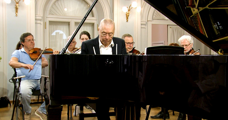 Legendary Chinese pianist Liu Shikun joined the jury of the XVII ...