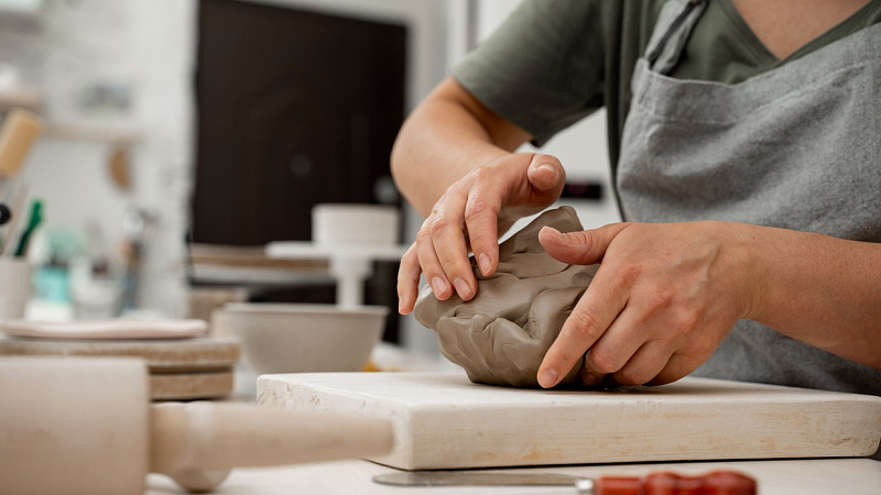 Clay therapy helps overcome fears and make new friends | TV BRICS, 04.01.25